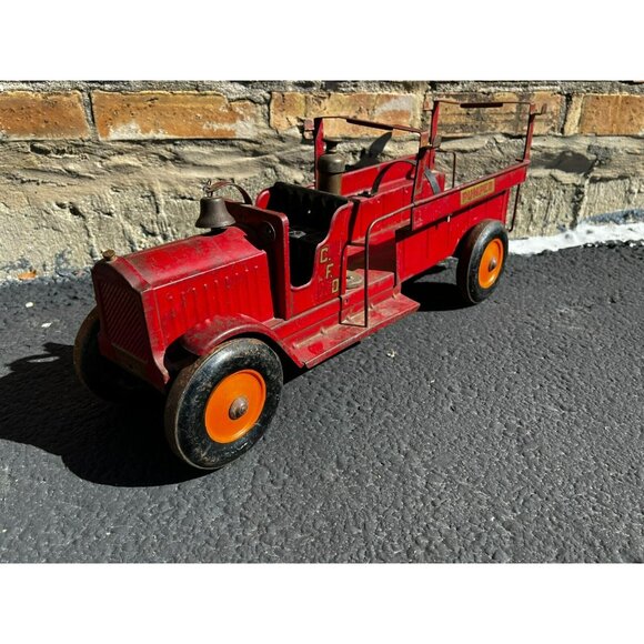 Structo | Toys | Antique 93s Structo Fire Engine Pumper Truck Pressed ...